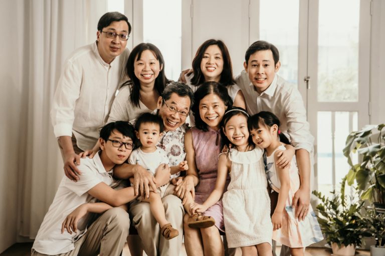 Multi-Generation Big Family Photoshoot - Oh Dear Studio Photography