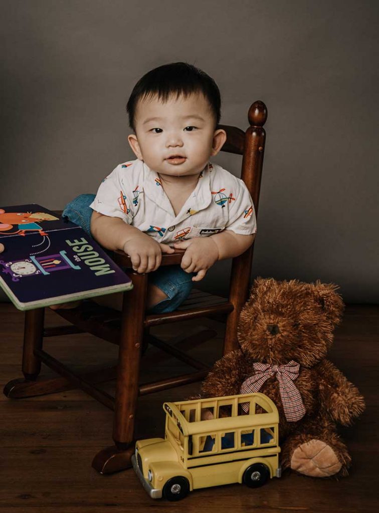 One Year old Baby Photography - Smash cake photo studio!
