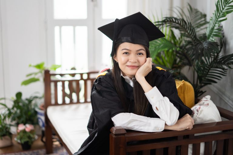 Convocation Graduation Photoshoot Studio - Fresh & Candid!