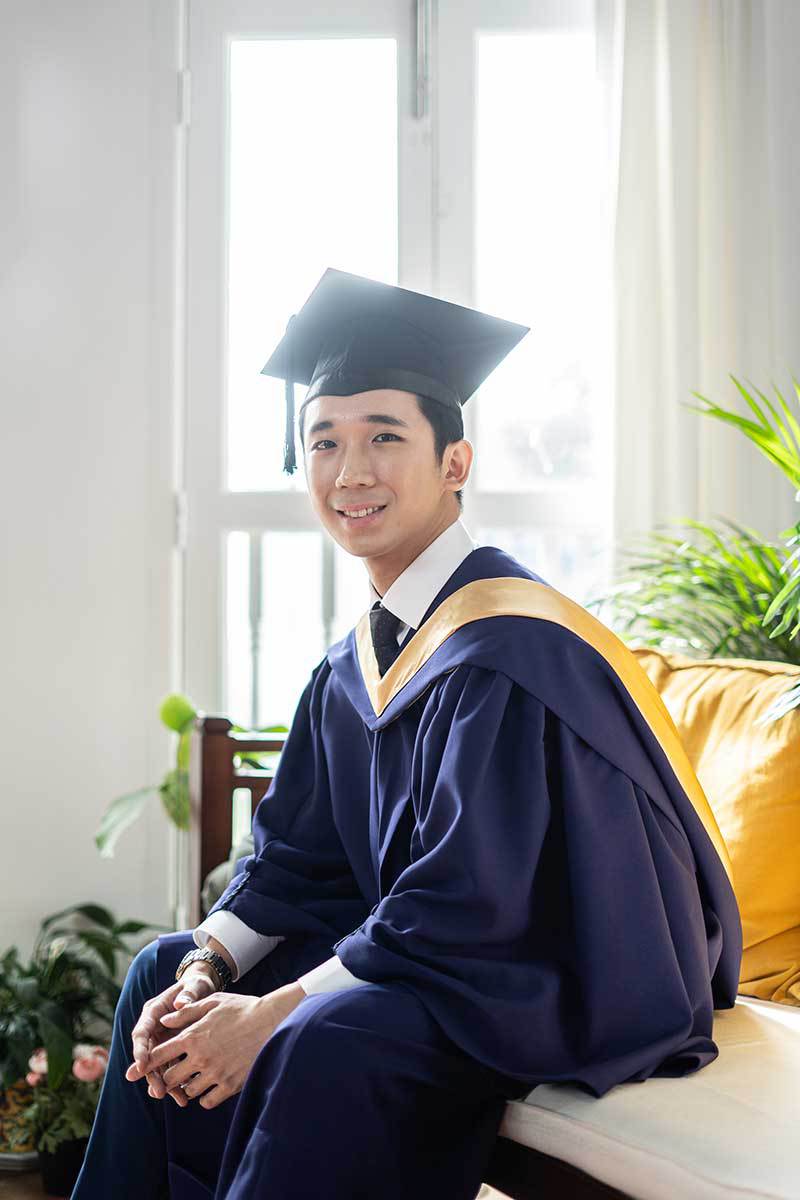 How to Prepare for Your Graduation Photoshoot - Oh Dear Studio Photography
