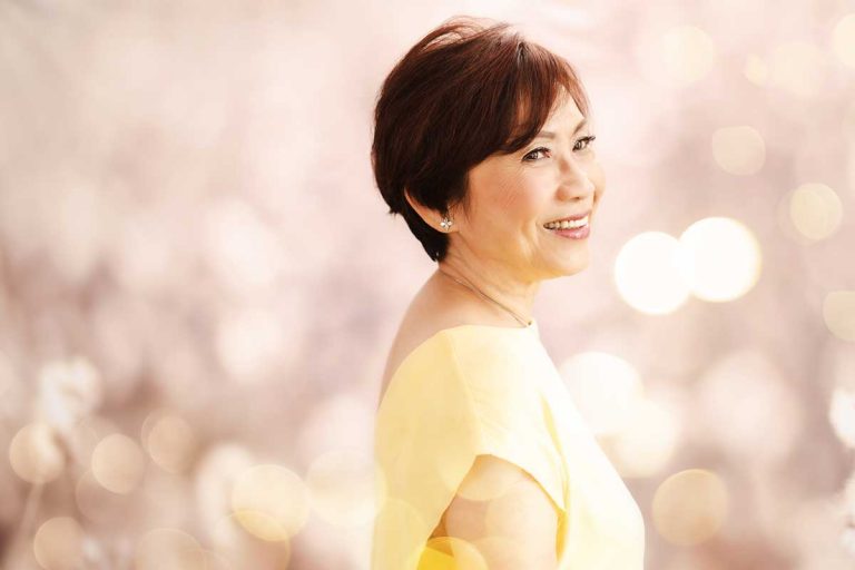 Personal & Individual Glamour Photoshoot Studio in Singapore