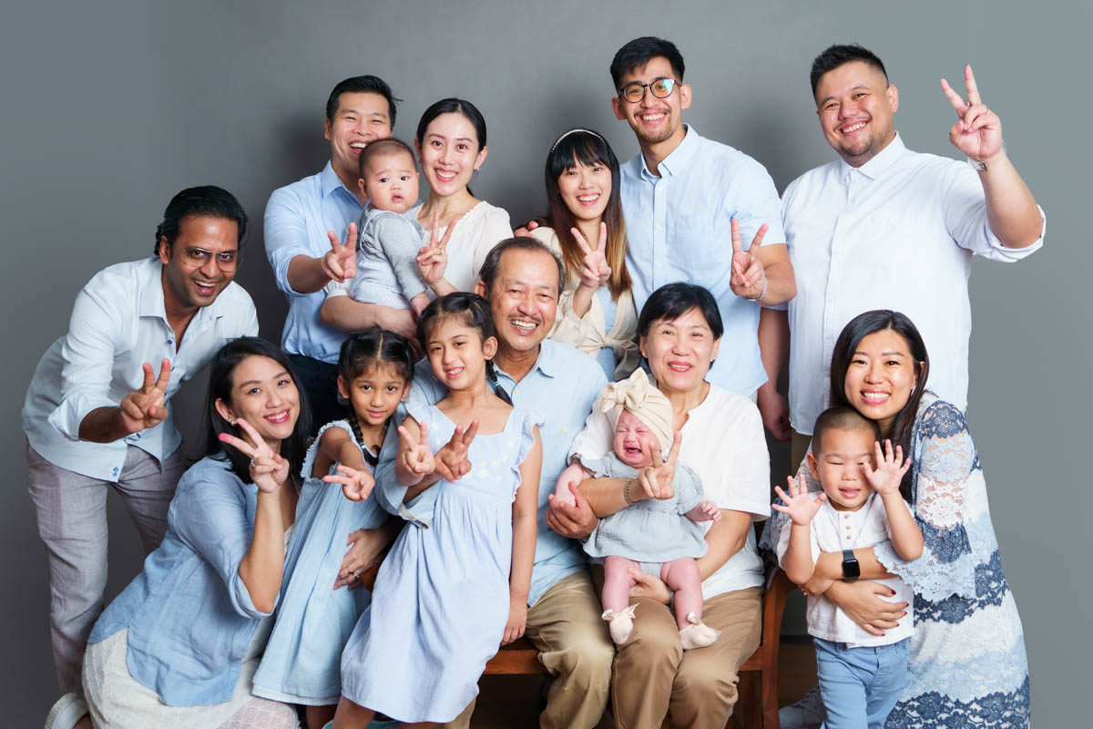 Professional SG Three Generations Family Photoshoot Photographer.