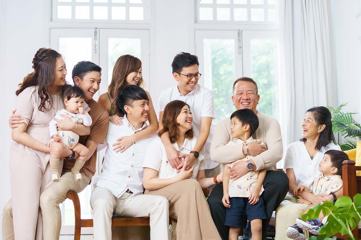 Picture-Perfect: Tips for Taking Candid Shots of a Multi-Generational ...