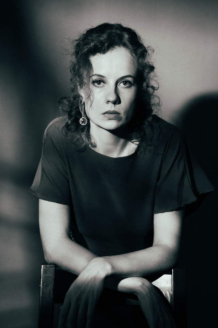 Glamour Solo Portrait Photoshoot Studio Experience - Oh Dear Studio ...