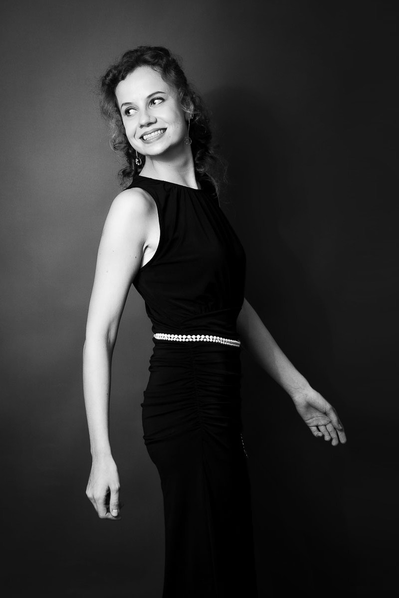 Glamour Solo Portrait Photoshoot Studio Experience - Oh Dear Studio Photography