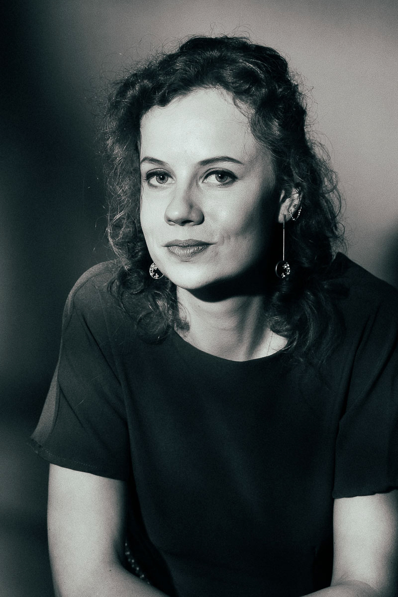 Glamour Solo Portrait Photoshoot Studio Experience - Oh Dear Studio ...